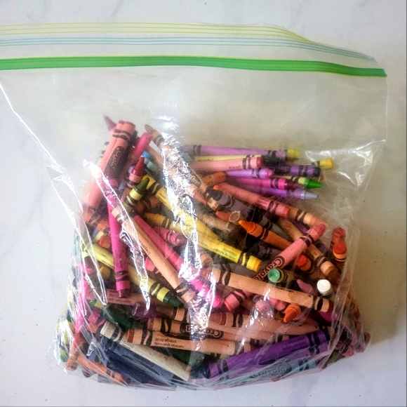 Crayola | Toys | Gallon Bag Loose Crayola Crayons Over 2 Lbs Assorted ...